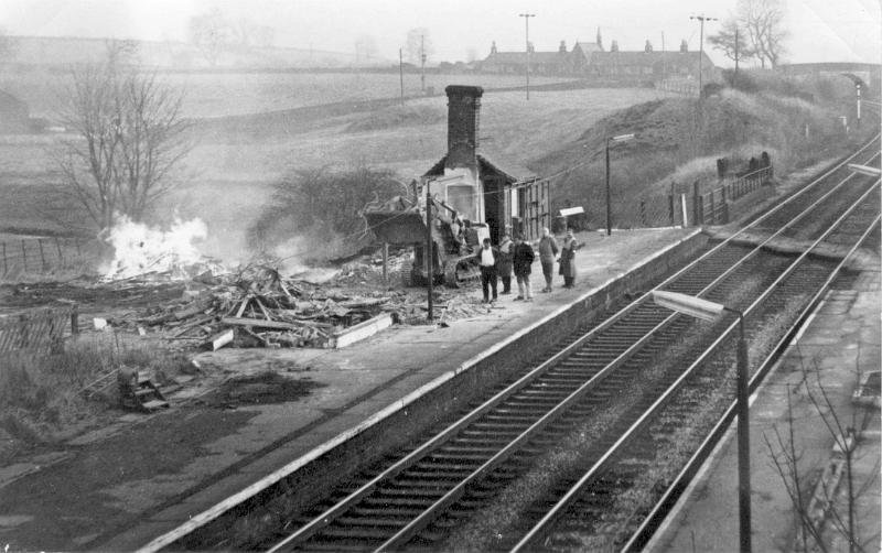 Exit/Old Photographs of Long Preston/Transport/Railway/Demolishing the ...